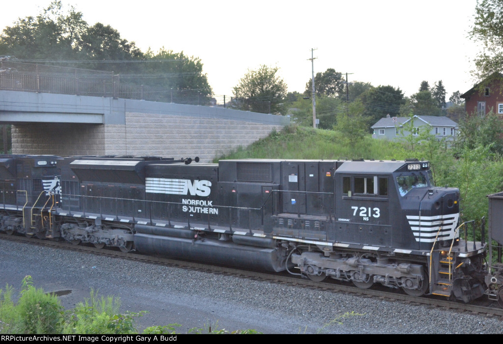 NORFOLK SOUTHERN SD80MAC 7213